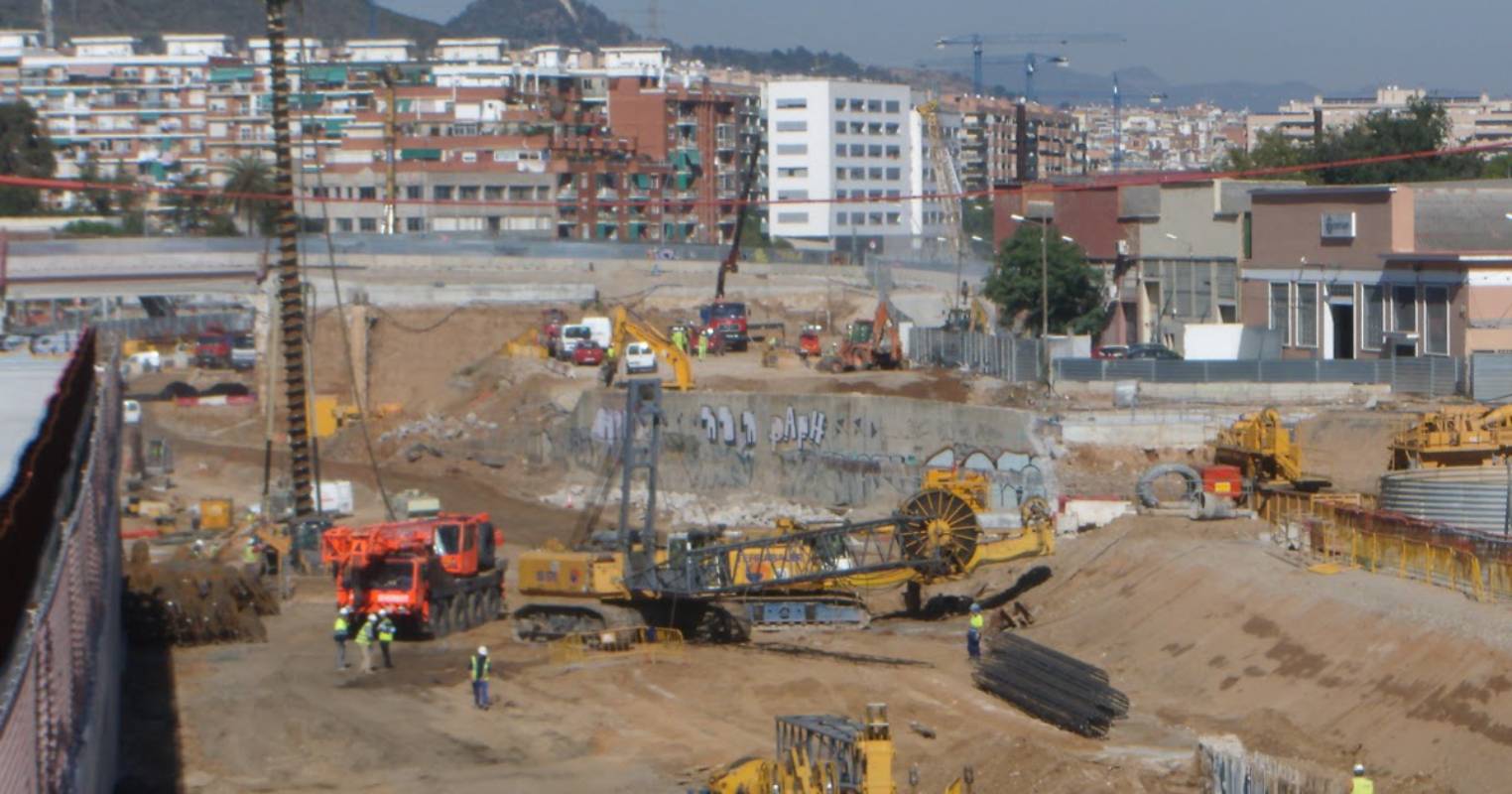 Destapan una presunta red de estafas inmobiliarias en Cataluña y se ...